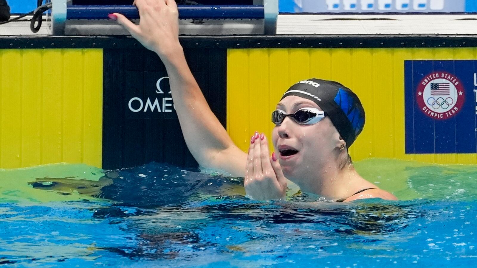 Gretchen Walsh sets a world record in the 100-meter butterfly at the U ... Gretchen Walsh sets a world record in the 100-meter butterfly at the U ...